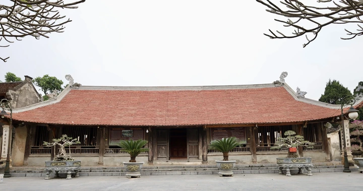 Preserving cultural values of village communal houses in the community